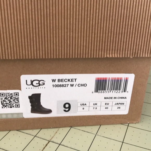 Shoes | Ugg Water Resistant Tread Lite Boots | Poshmark